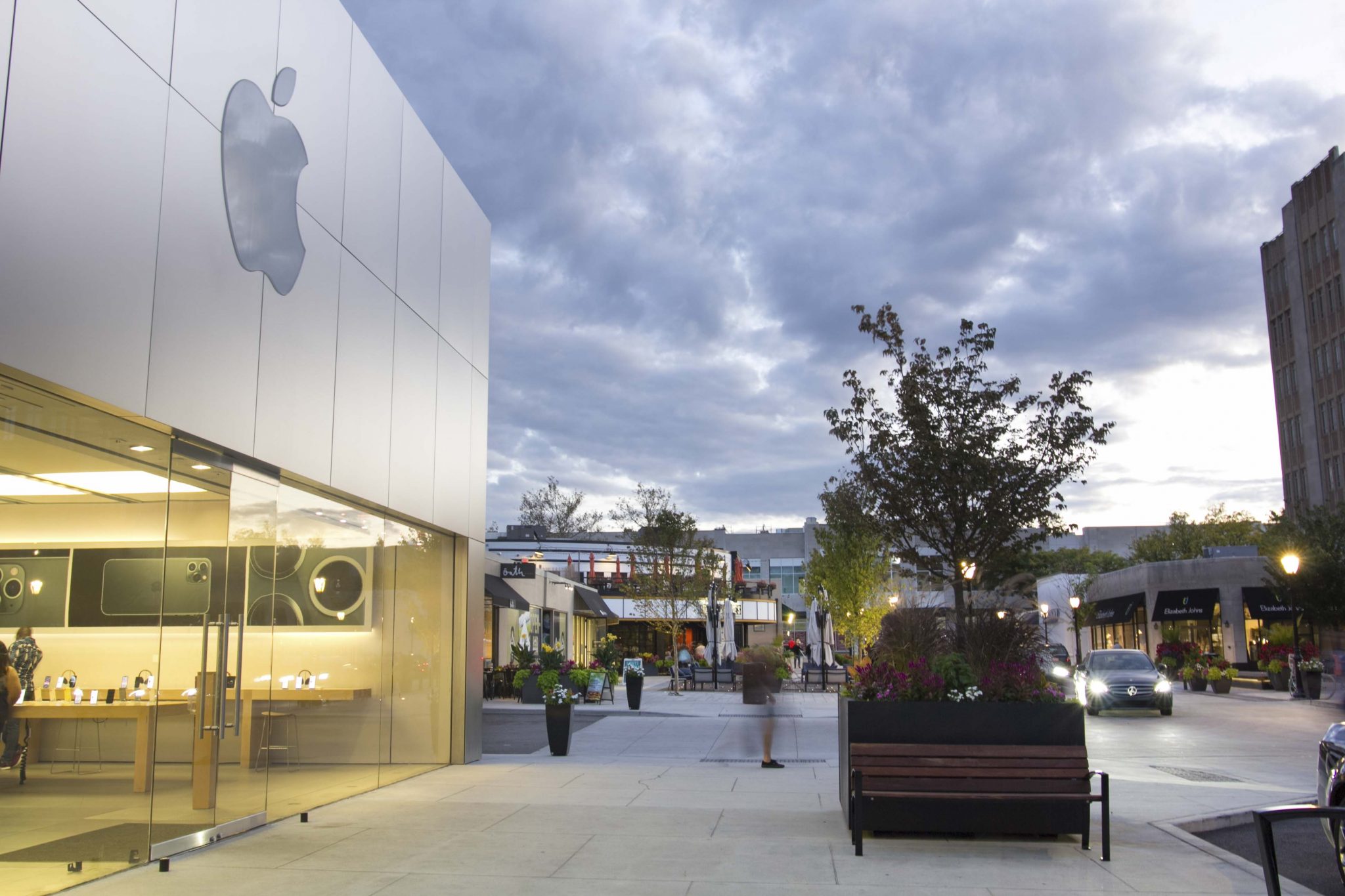 Suburban Square - Mahan Rykiel Associates