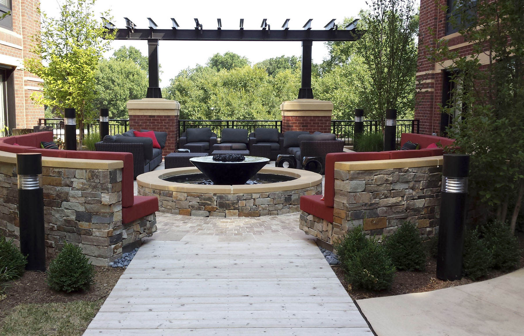 19Nineteen Clarendon Amenity Site Design